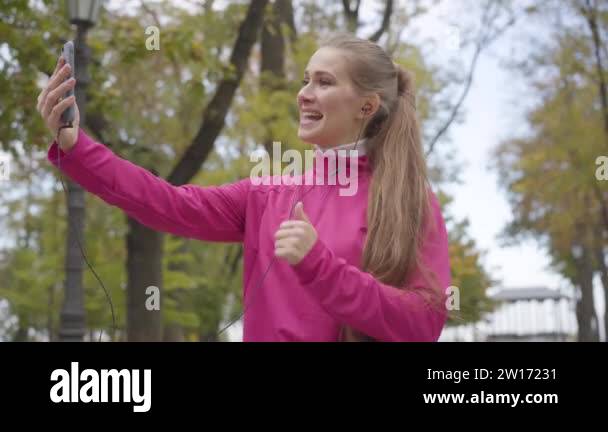 Thumb runner Stock Videos & Footage - HD and 4K Video Clips - Alamy