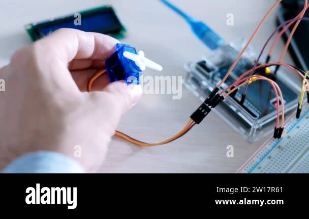 Uno arduino Stock Videos & Footage - HD and 4K Video Clips - Alamy