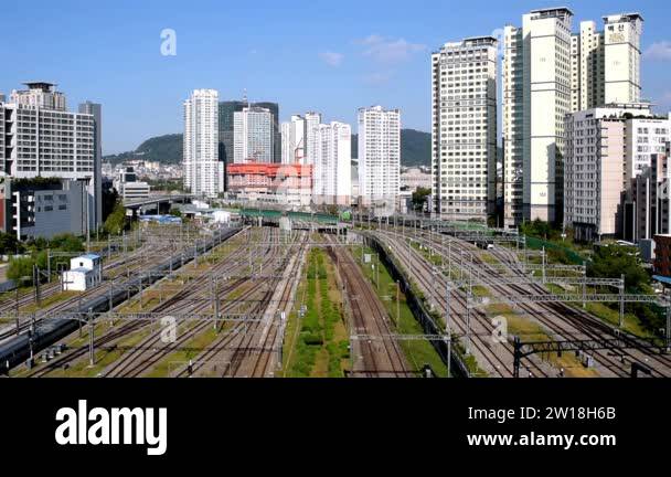 Seoul rail station Stock Videos & Footage - HD and 4K Video Clips - Alamy
