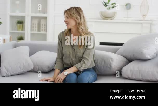 Desperate kids Stock Videos & Footage - HD and 4K Video Clips - Alamy