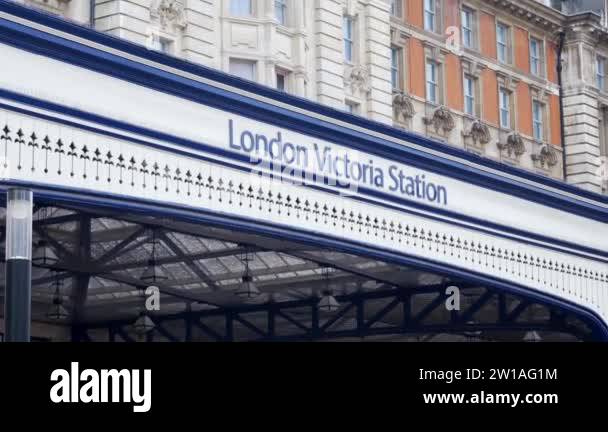 London main station Stock Videos & Footage - HD and 4K Video Clips - Alamy