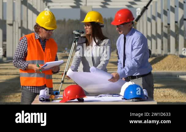 Construction crew management Stock Videos & Footage - HD and 4K Video ...