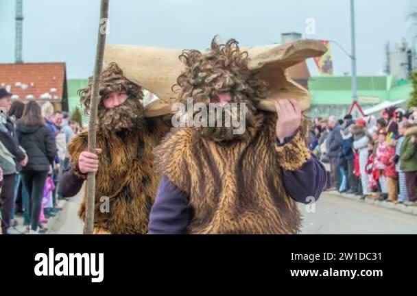 Wearing furs Stock Videos & Footage - HD and 4K Video Clips - Alamy