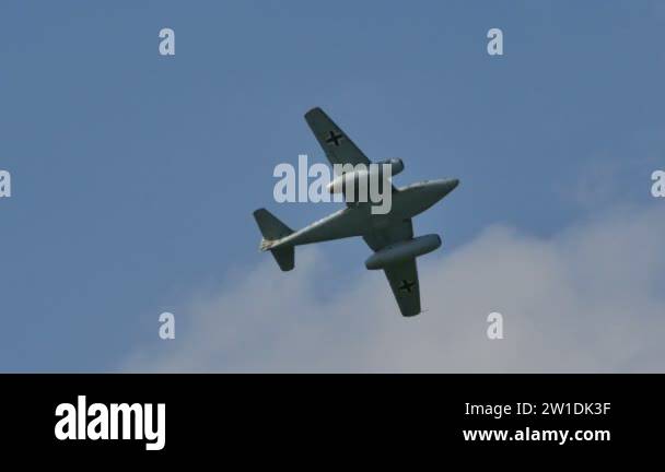 Messerschmitt Me-262 Schwalbe World War II German Nazist Jet Combat ...