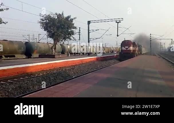 Rajdhani express indian railways Stock Videos & Footage - HD and 4K ...