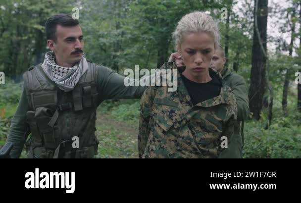 terrorists was capture alive woman soldier and interrogation her on ...