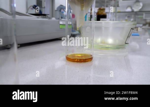 Genetic test machine Stock Videos & Footage - HD and 4K Video Clips - Alamy