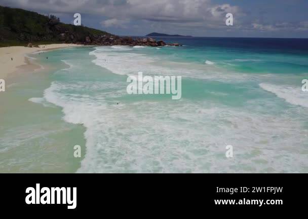Troubled sea on the coast of the Indian Ocean at the height of the ...