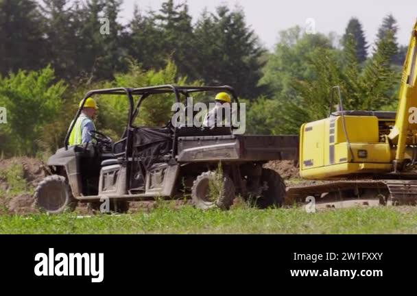 Digging out vehicle Stock Videos & Footage - HD and 4K Video Clips - Alamy
