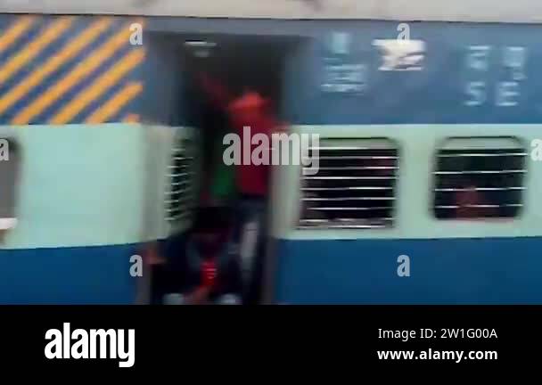 High speed Superfast Coromandel Express Intercity trains Express ...