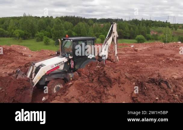 Digger heavy equipment laborer Stock Videos & Footage - HD and 4K Video ...