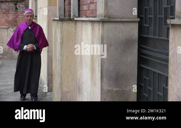 Walking into church Stock Videos & Footage - HD and 4K Video Clips - Alamy