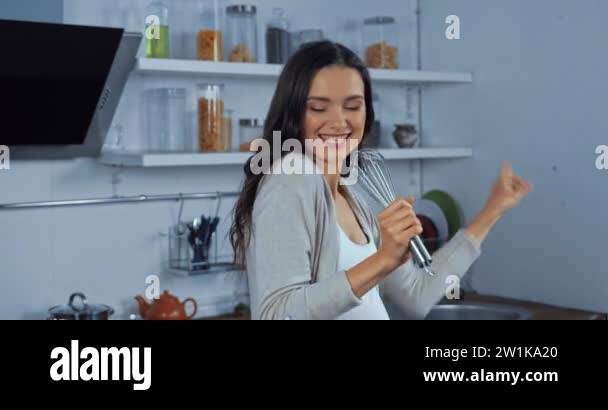Belly singer Stock Videos & Footage - HD and 4K Video Clips - Alamy