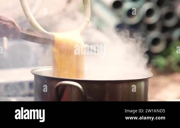 Yarn making Stock Videos & Footage - HD and 4K Video Clips - Alamy