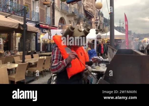 Helmet grill Stock Videos & Footage - HD and 4K Video Clips - Alamy