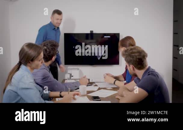 Man explaining chart Stock Videos & Footage - HD and 4K Video Clips - Alamy