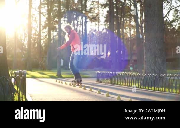 Cool roller trains his roller skating technique, rides backwards and ...