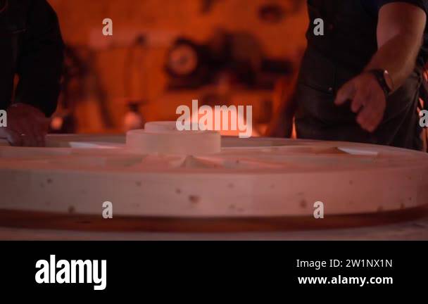 Lift and rotate Stock Videos & Footage - HD and 4K Video Clips - Alamy