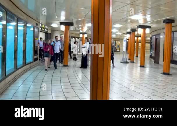 Piccadilly gates Stock Videos & Footage - HD and 4K Video Clips - Alamy