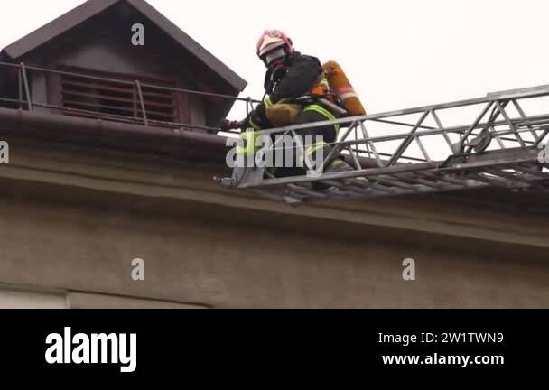 Self contained self rescuer Stock Videos & Footage - HD and 4K Video ...