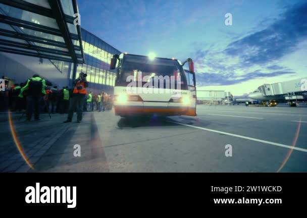 People spotting Stock Videos & Footage - HD and 4K Video Clips - Alamy