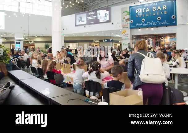 Boxes mall Stock Videos & Footage - HD and 4K Video Clips - Alamy