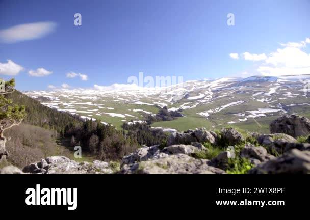 Horizontal plateau Stock Videos & Footage - HD and 4K Video Clips - Alamy