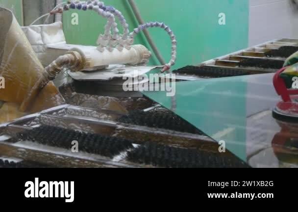 Suction disc Stock Videos & Footage - HD and 4K Video Clips - Alamy