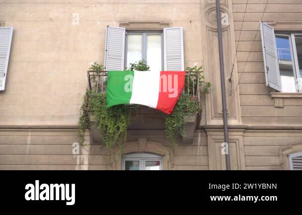 Milan flag Stock Videos & Footage - HD and 4K Video Clips - Alamy