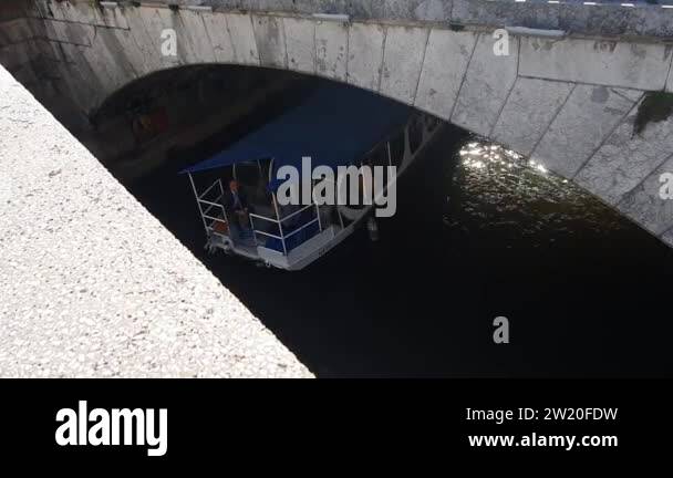 Channel sailing Stock Videos & Footage - HD and 4K Video Clips - Alamy