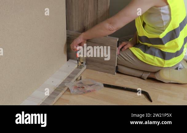 Assembly tools Stock Videos & Footage - HD and 4K Video Clips - Alamy