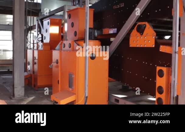 Metallurgist Job Worker In A Steel Plant Hot Molten Metal Pouring ...