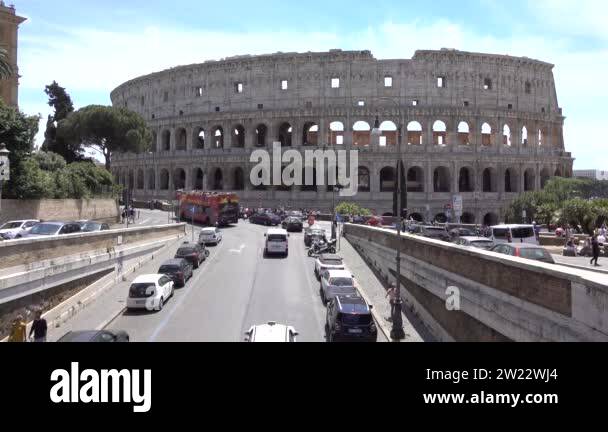 Road going cars Stock Videos & Footage - HD and 4K Video Clips - Alamy