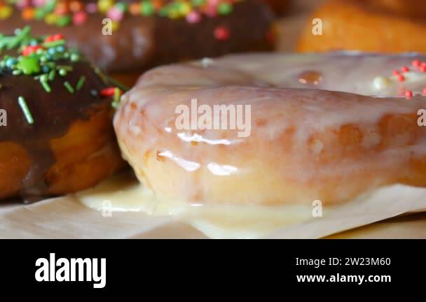 Vintage donut donuts Stock Videos & Footage - HD and 4K Video Clips - Alamy