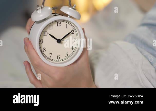 Hand holding clock hands Stock Videos & Footage - HD and 4K Video Clips ...