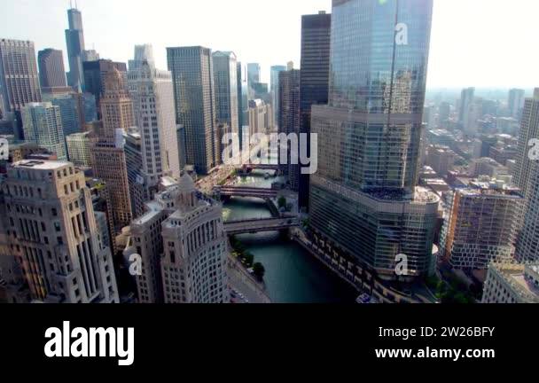 Drone chicago skyline river Stock Videos & Footage - HD and 4K Video ...