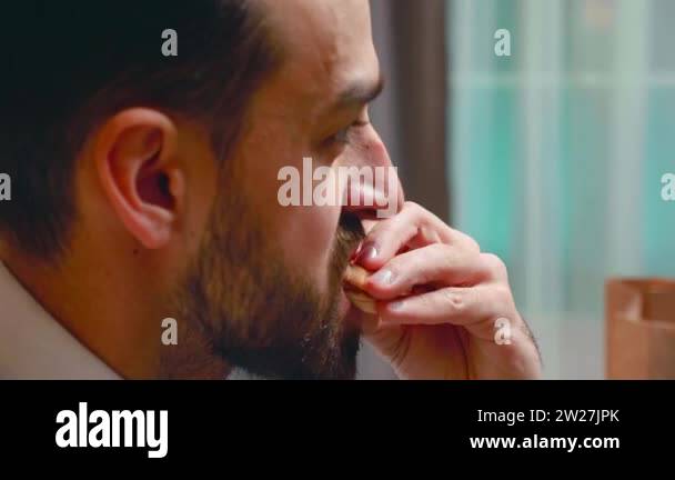 Biting into a burger Stock Videos & Footage - HD and 4K Video Clips - Alamy