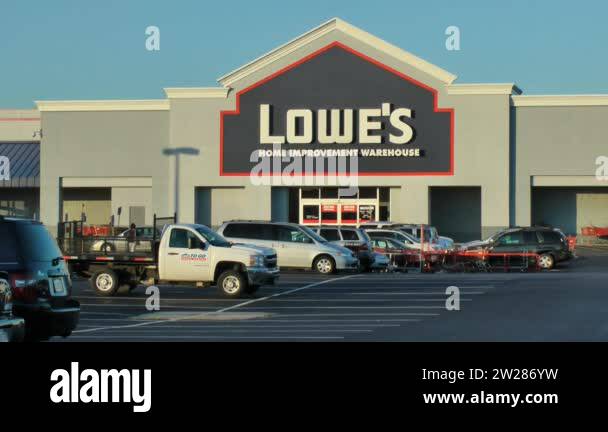 Lowes warehouse Stock Videos & Footage - HD and 4K Video Clips - Alamy
