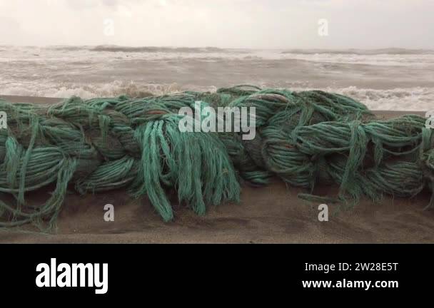 Plastic waste in the ocean, nature gives back man's damage with the ...