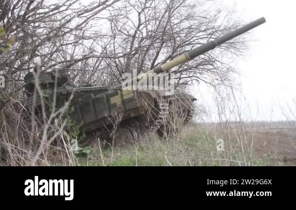 Heavy armored tank Stock Videos & Footage - HD and 4K Video Clips - Alamy