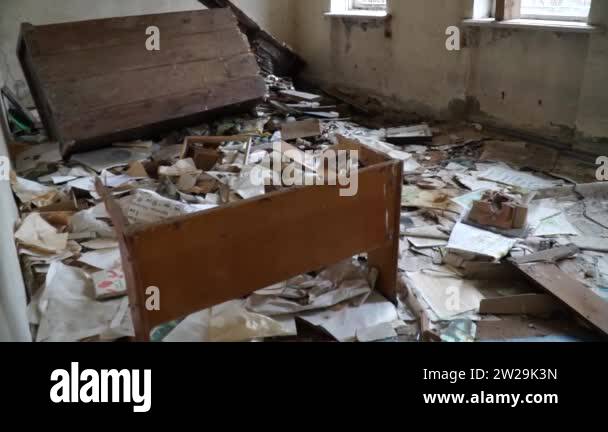 Broken desk Stock Videos & Footage - HD and 4K Video Clips - Alamy