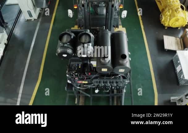 Reversing engines Stock Videos & Footage - HD and 4K Video Clips - Alamy
