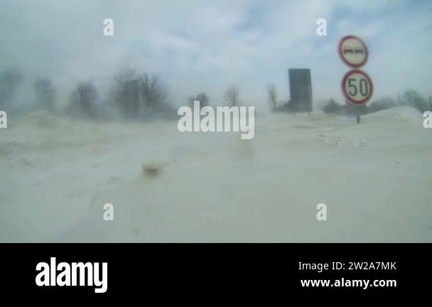 Low speed limit sign Stock Videos & Footage - HD and 4K Video Clips - Alamy