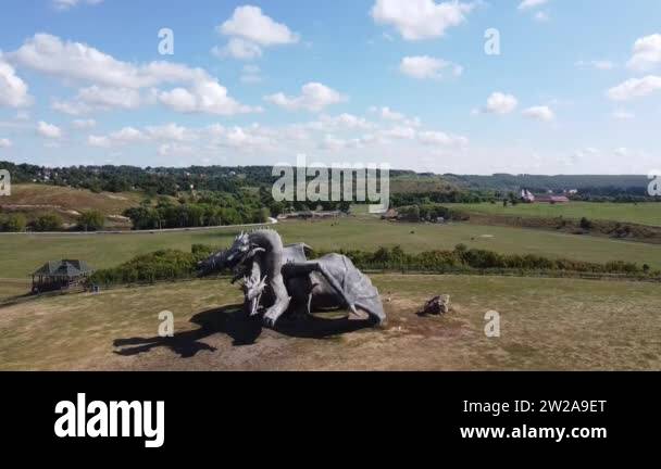 Three head dragon Stock Videos & Footage - HD and 4K Video Clips - Alamy