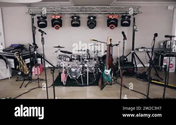 Instruments et instruments Stock Videos & Footage - HD and 4K Video ...