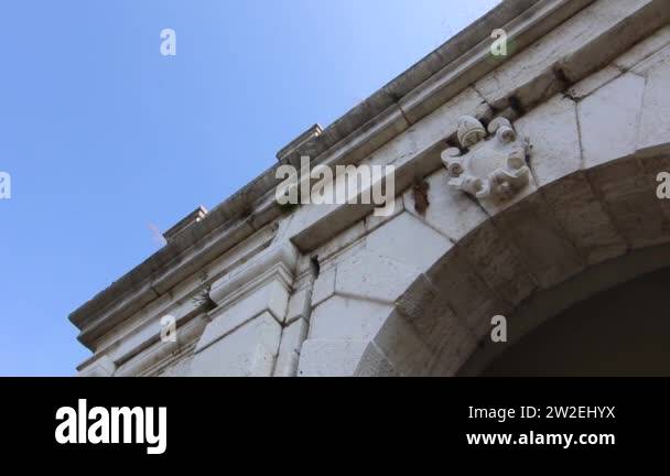 Castle entrance arch Stock Videos & Footage - HD and 4K Video Clips - Alamy