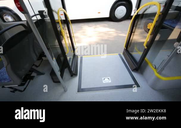 Wheelchair ramp bus Stock Videos & Footage - HD and 4K Video Clips - Alamy