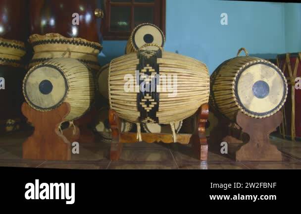 Tabor drum Stock Videos & Footage - HD and 4K Video Clips - Alamy
