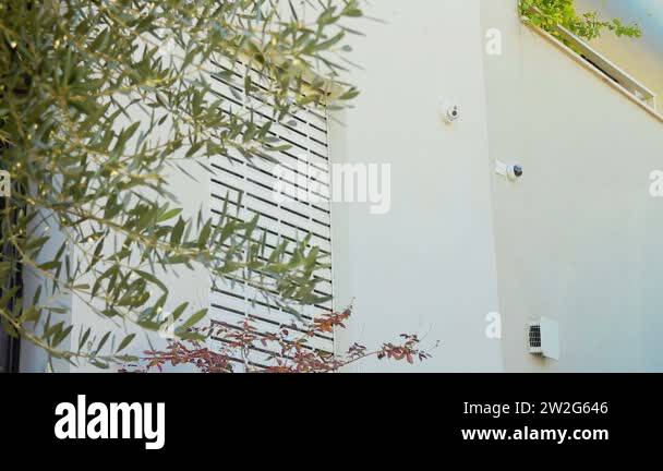 Outdoor smart home professional security cameras system. Electric ...