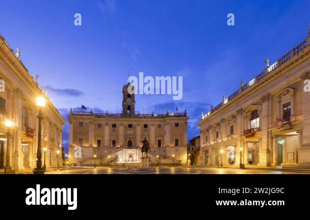 Place du capitole Stock Videos & Footage - HD and 4K Video Clips - Alamy